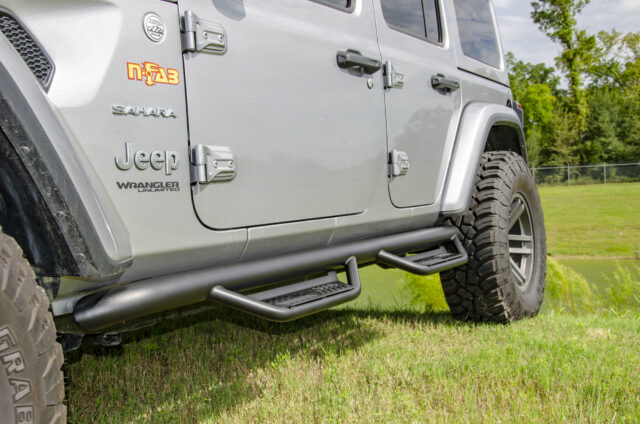 N-Fab Wrangler JL Podium Side Steps Install | Jeepfan.com N-Fab Wrangler JL Podium Side Steps Install | Jeepfan.com